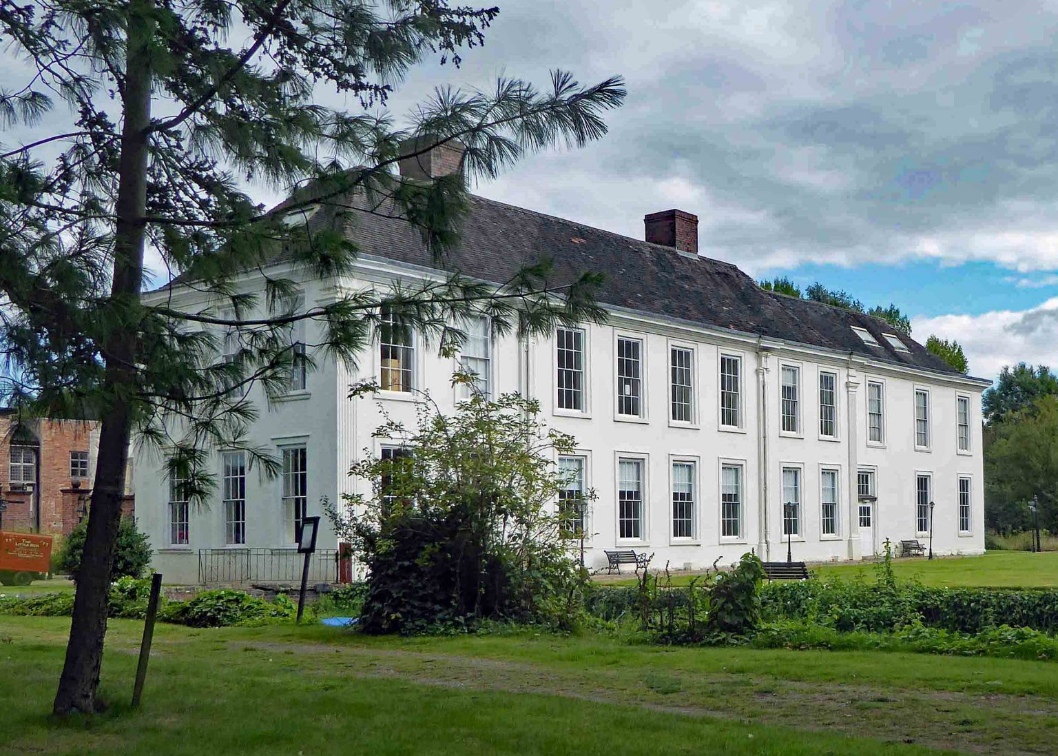 Historic Houses Warwickshire: Middleton Hall and Gardens